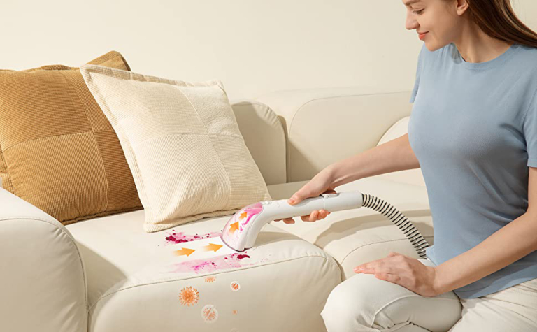Nasssauger für Polster - Hygienische Reinigung für Sofa & Couch!